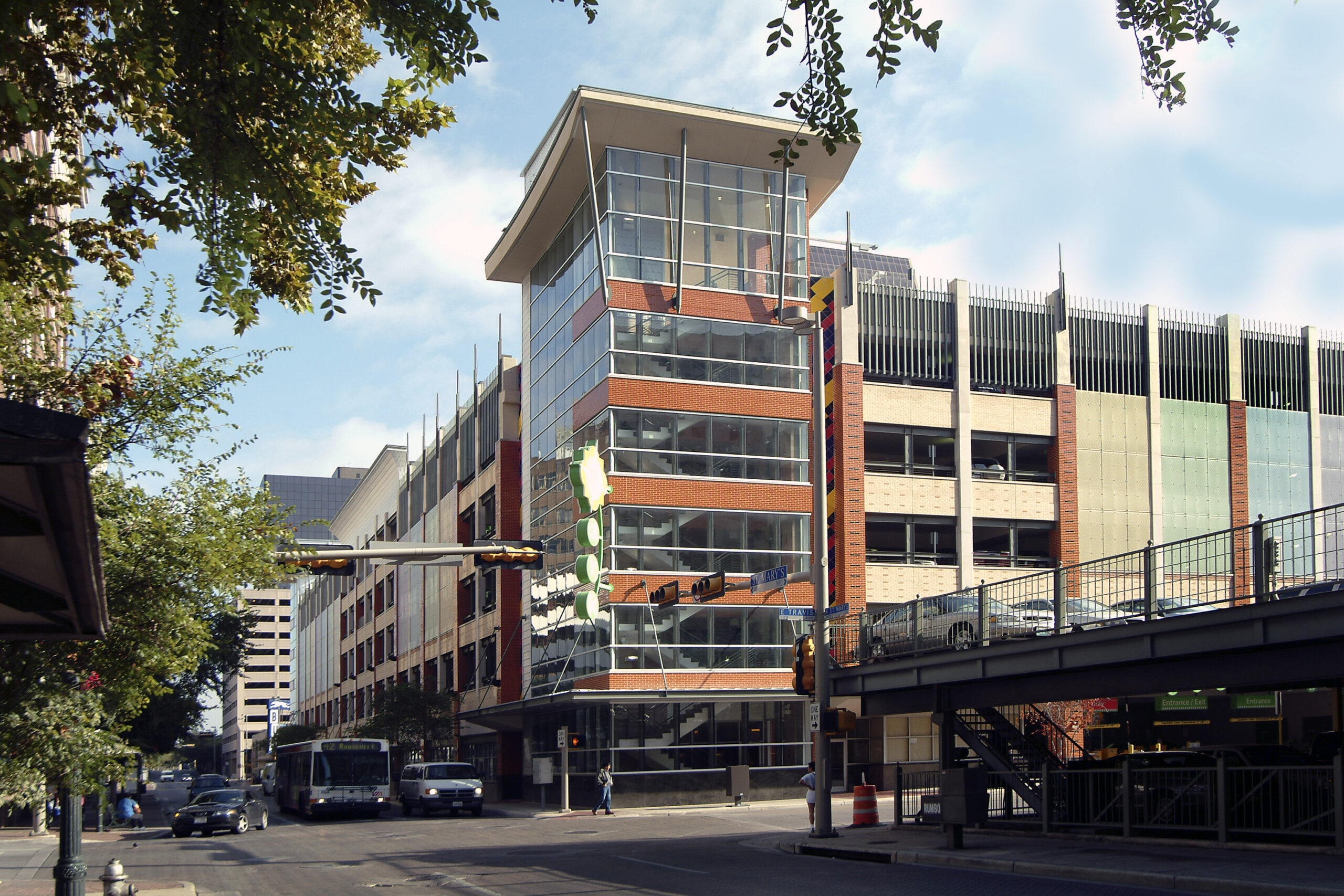 St. Mary’s Street Parking Garage - Alamo Architects